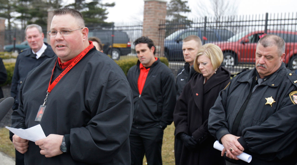 Parkland school shootings rekindle Frank Hall's memories - Sports ...