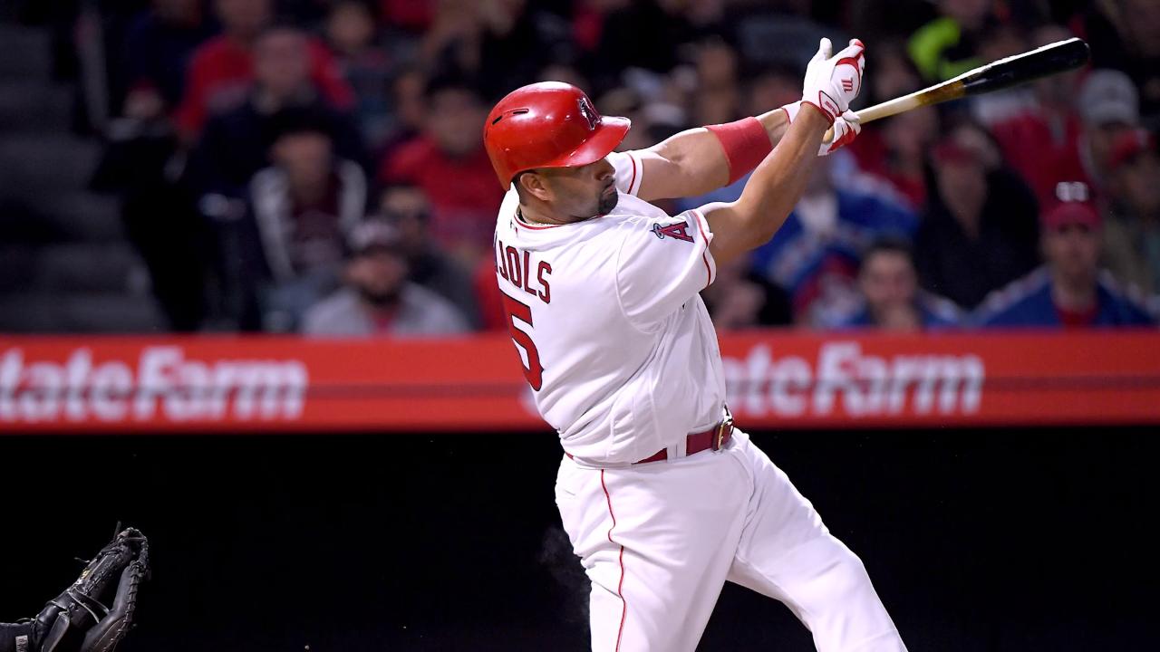 Angels' Albert Pujols joins 3,000 hit club with single vs. Mariners ...