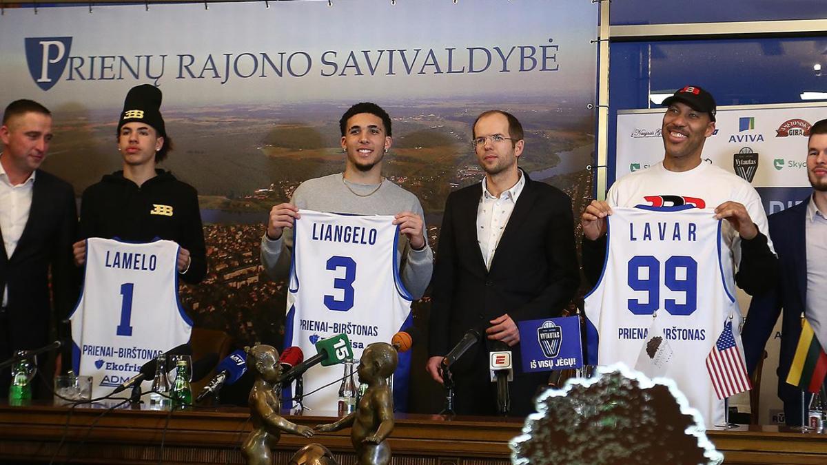 LaMelo and LiAngelo are Appreciating Life in Lithuania - Sports Illustrated