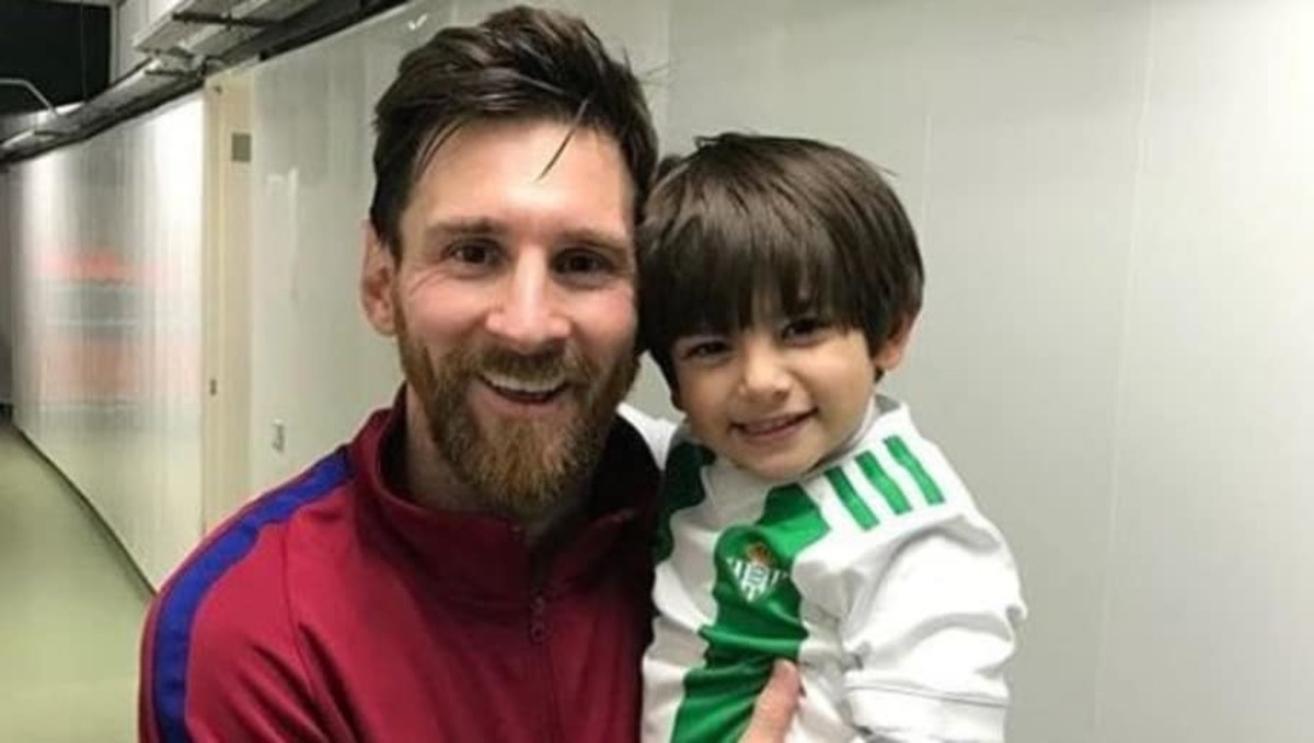 PARA APLAUDIR | El hermoso gesto de Lionel Messi con el hijo de ...