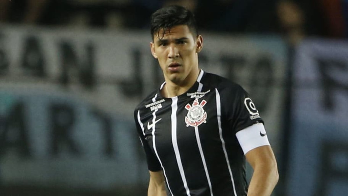 West Ham Announce Signing of Paraguay International Fabian Balbuena on ...
