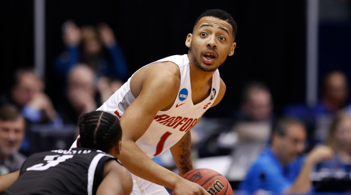 Radford stuns No. 17 Texas with 62-59 victory - Sports Illustrated