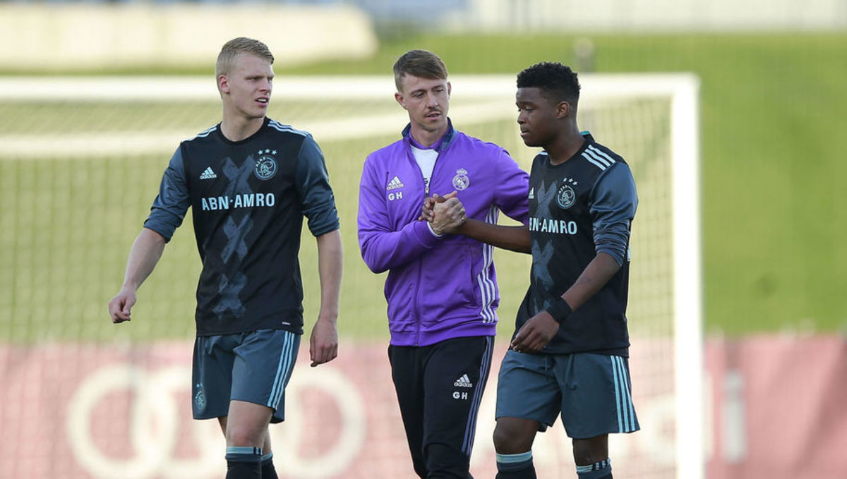 Guti & Zidane Exchange Pleasantries as Former Real Star Reveals He ...