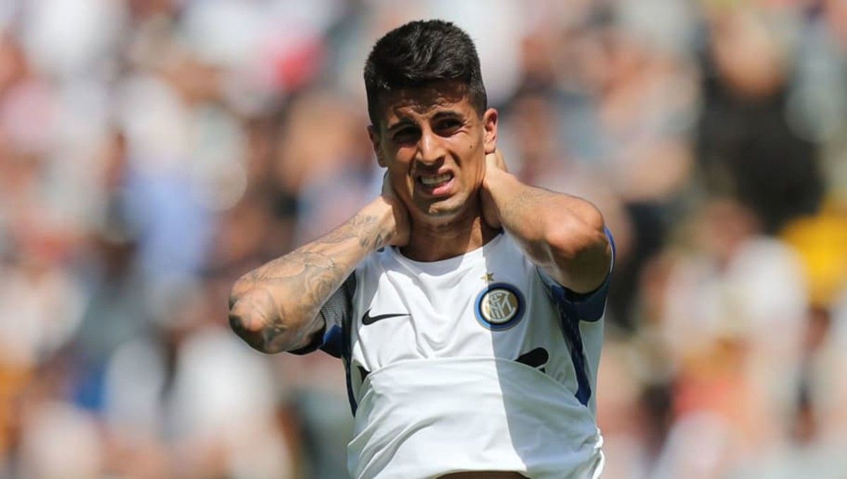 Juventus Eyeing Up Joao Cancelo After Portuguese Ace Turns Down Move to ...