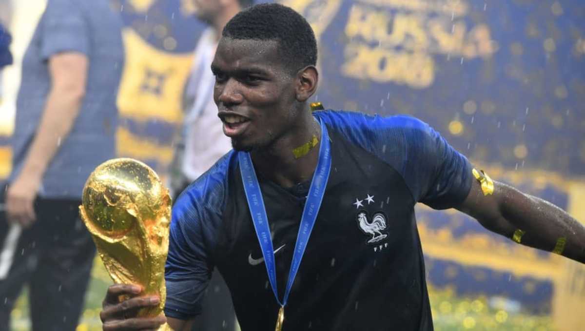 PHOTO: Man Utd Star Paul Pogba Dabs With World Cup Trophy as He ...