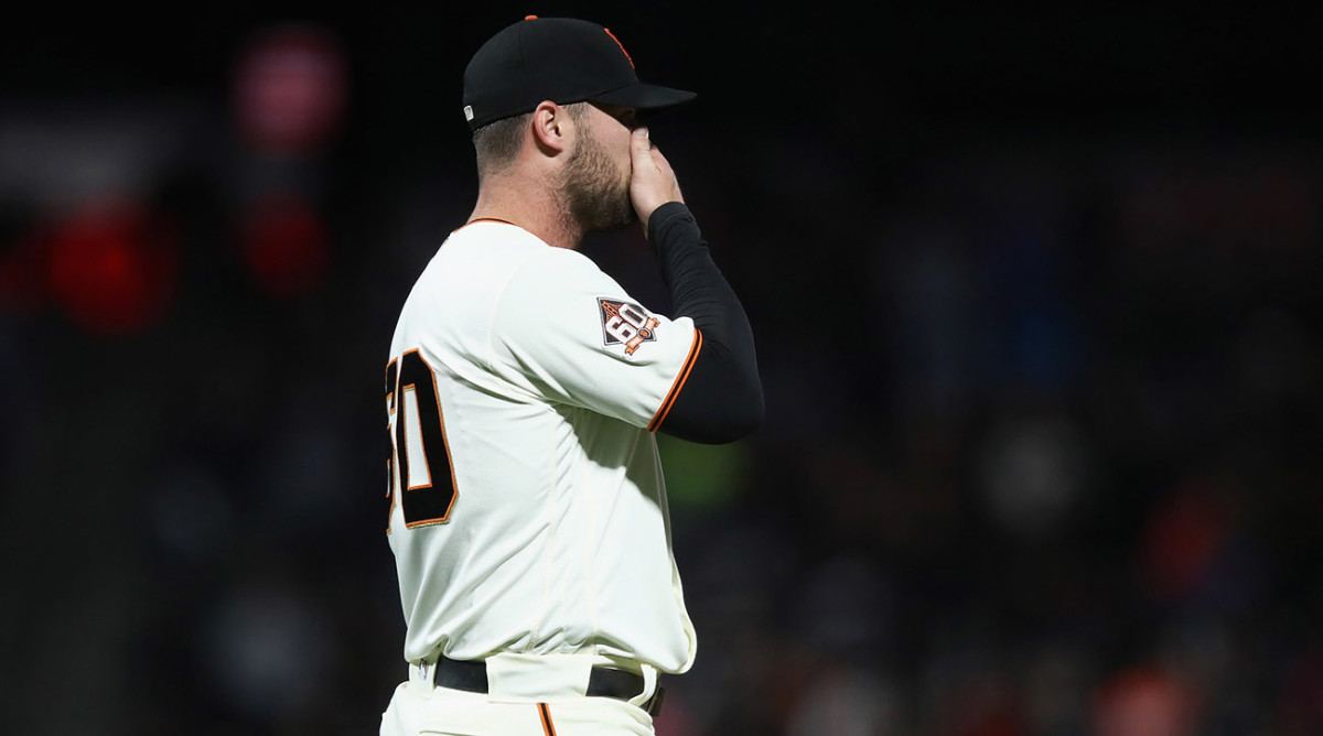 Hunter Strickland punches door: Giants closer breaks hand - Sports ...