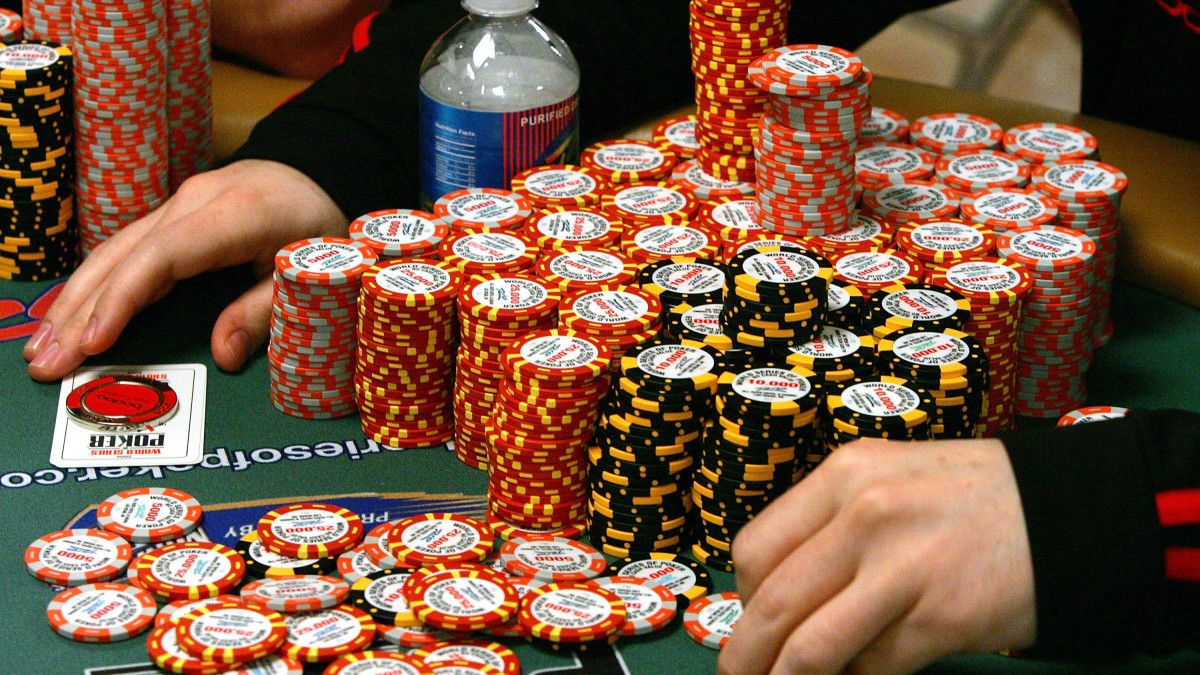 Poker player's solitary confinement bet wins him $62,400 - Sports ...