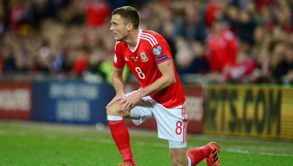 Andy King Admits He's 'Always Wanted to' Play in His Home Country After ...