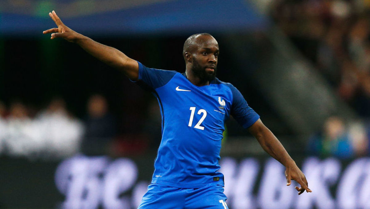 Lassana Diarra: PSG signs veteran midfielder on 18-month deal - Sports ...