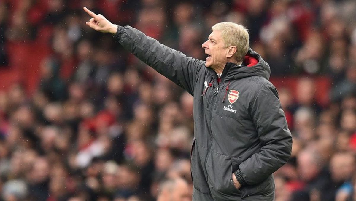 Arsenal Boss Arsene Wenger Hints at Prolonging His Stay at the Emirates ...