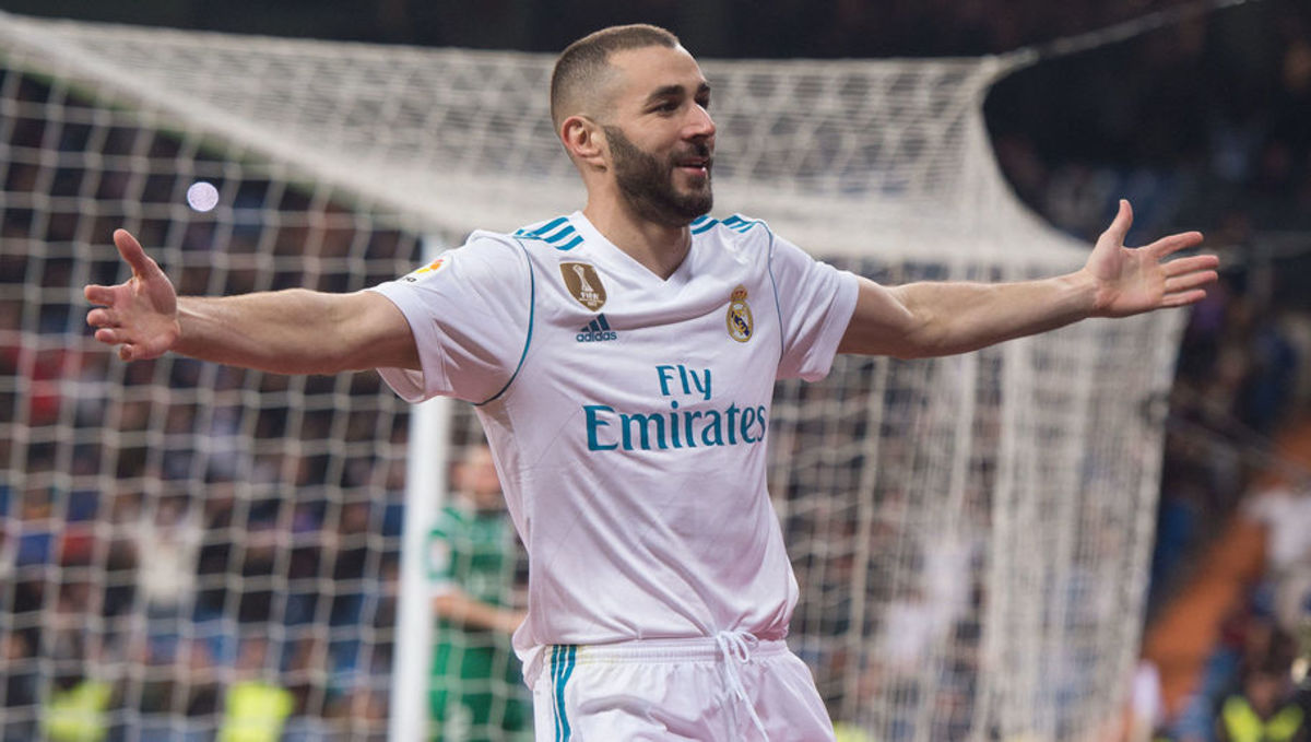 Transfer rumor: Arsenal strikes deal to bring Benzema to the Emirates ...