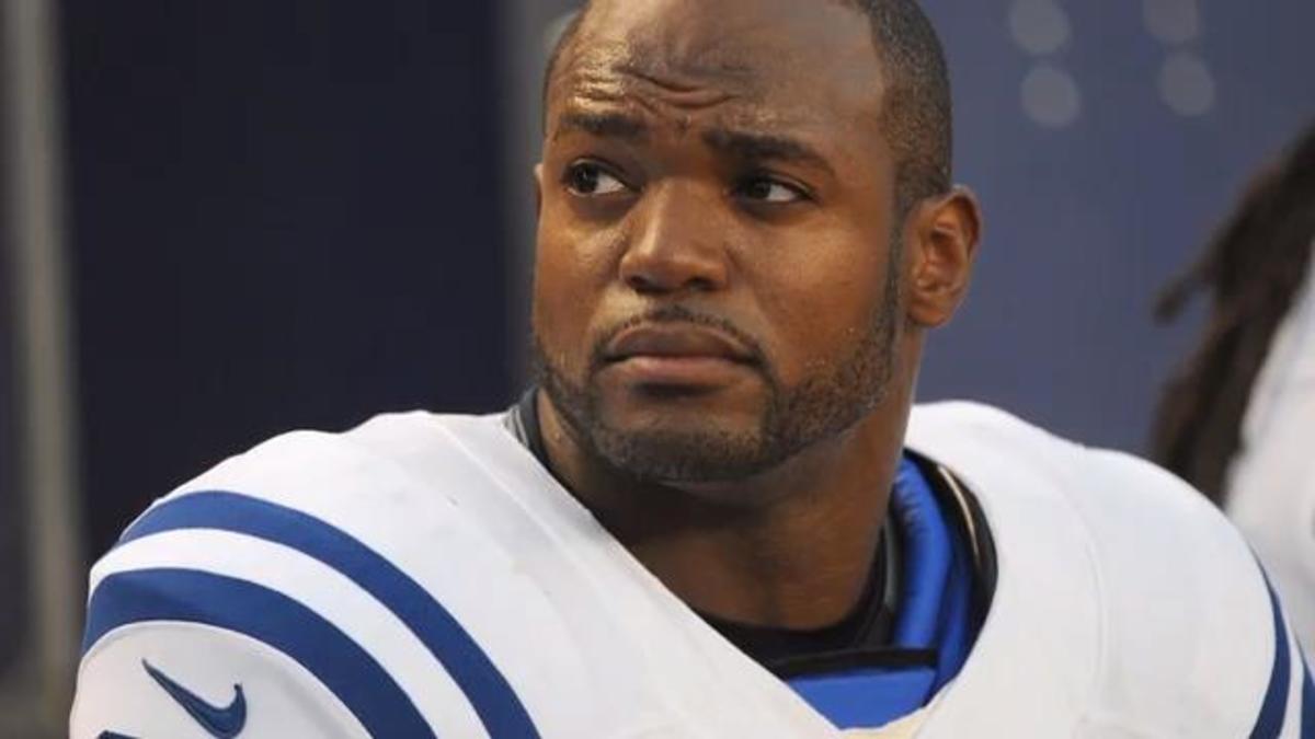 Dwight Freeney to retire as Colt after 16 seasons in NFL - Sports ...