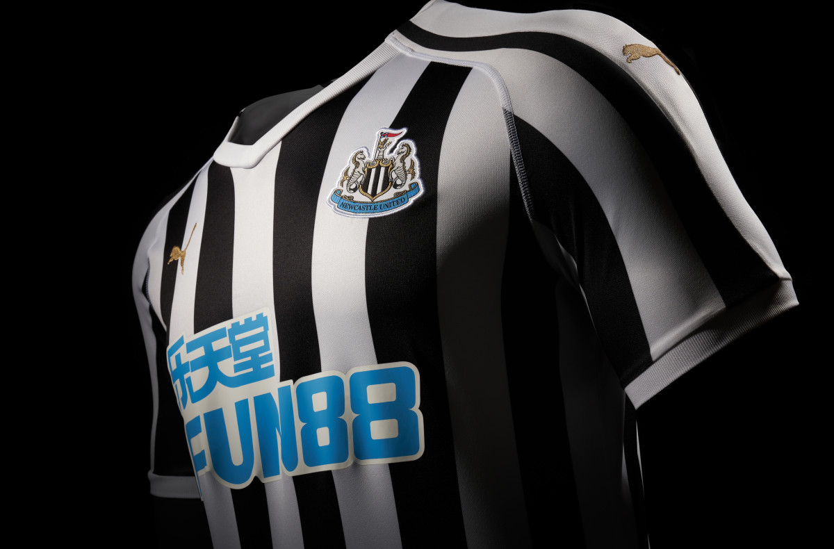 VIDEO: Newcastle United Unveil New Home Kit for 2018/19 Campaign ...