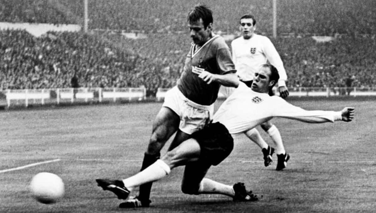 England World Cup Winner Ray Wilson Passes Away Aged 83 After Alzheimer ...