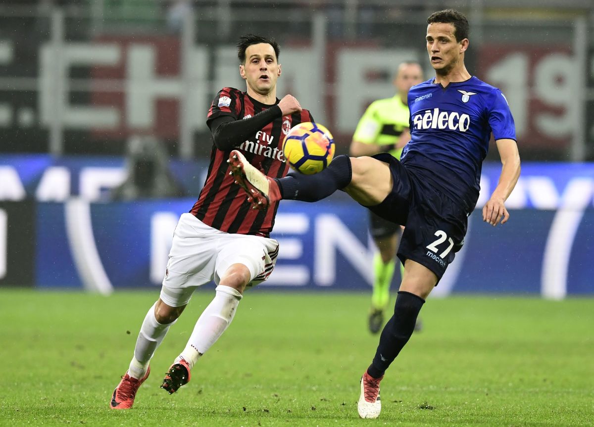 Milan Striker Nikola Kalinic Set for Summer Exit With Bundesliga ...