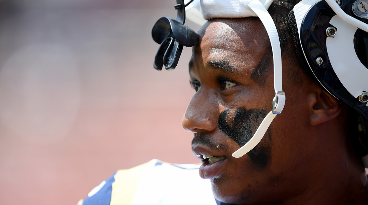 Marcus Peters injury updates: Rams CB taken off field vs Chargers ...
