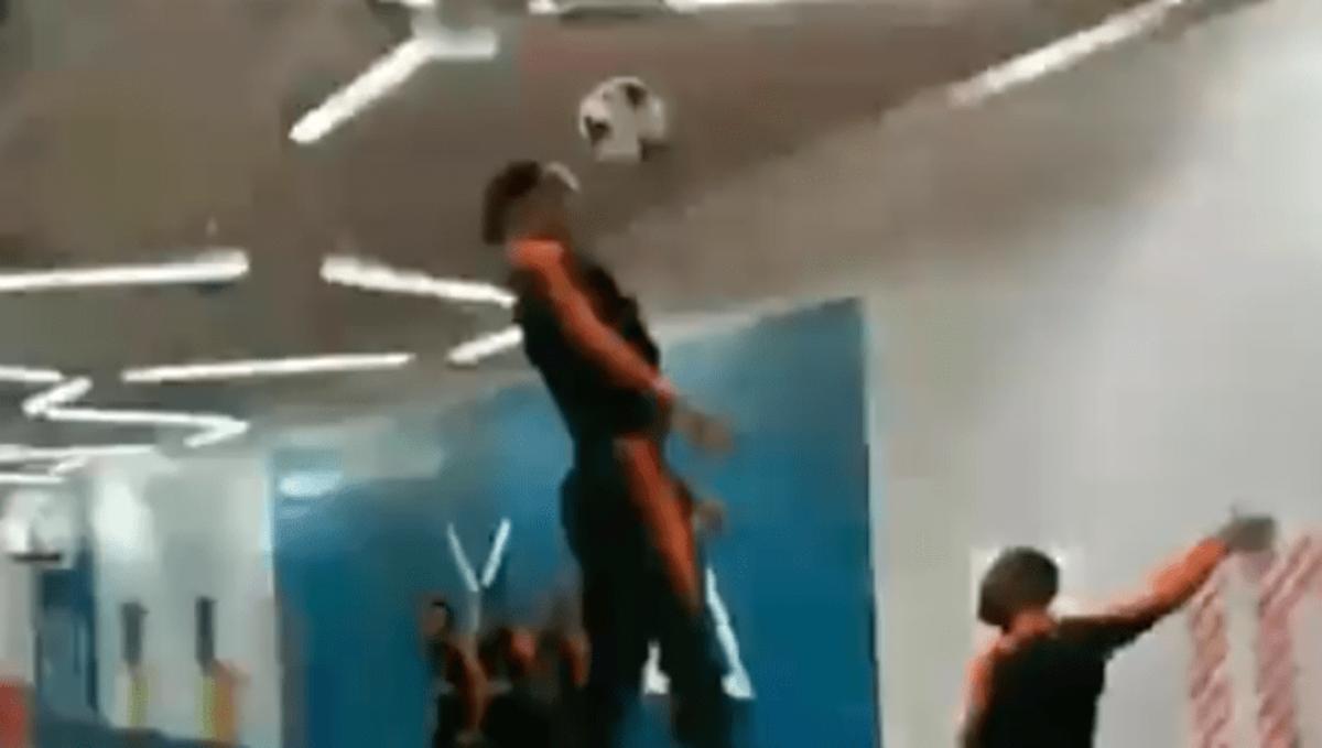 Video: Virgil van Dijk Displays Insane Ability During International ...