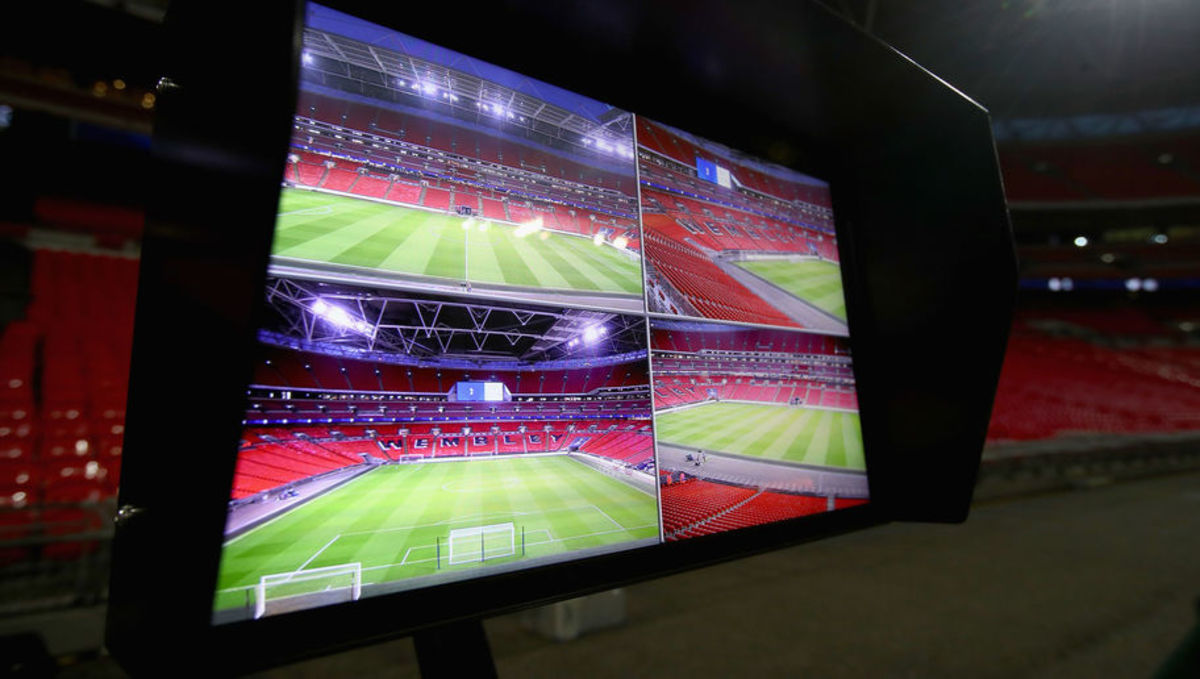 VAR Big Screen Message Set for Use in Carabao Cup Final to Avoid ...