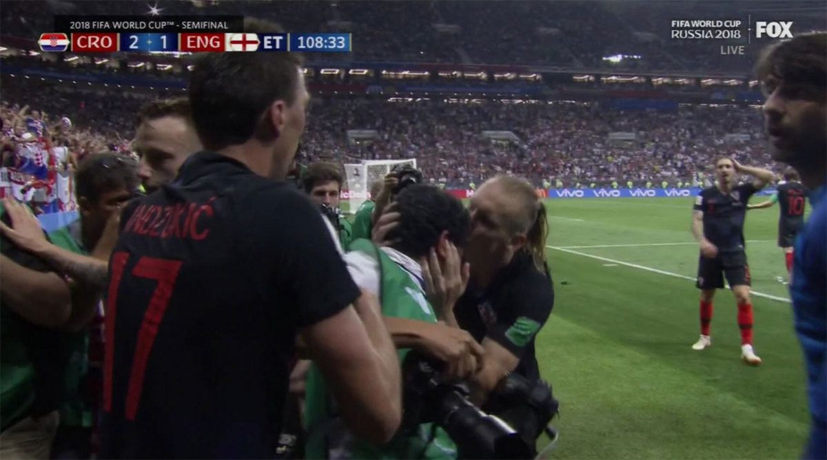 Mario Mandzukic goal: Croatian players celebrate with photographer ...