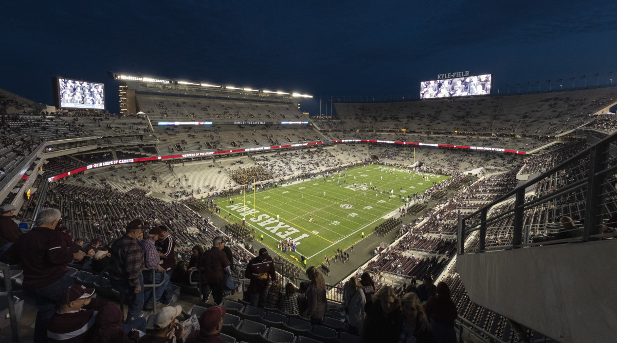 LSU Staffer Kevin Faulk trades punches with man in Texas A&M shirt ...