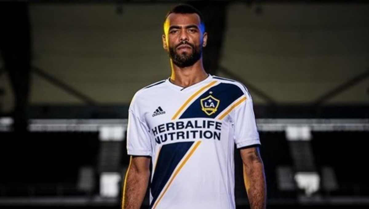 OFICIAL: Ashley Cole será el capitán de Los Angeles Galaxy en la ...