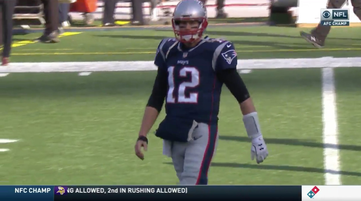 Tom Brady injury news: Patriots QB got 12 stitches - Sports Illustrated