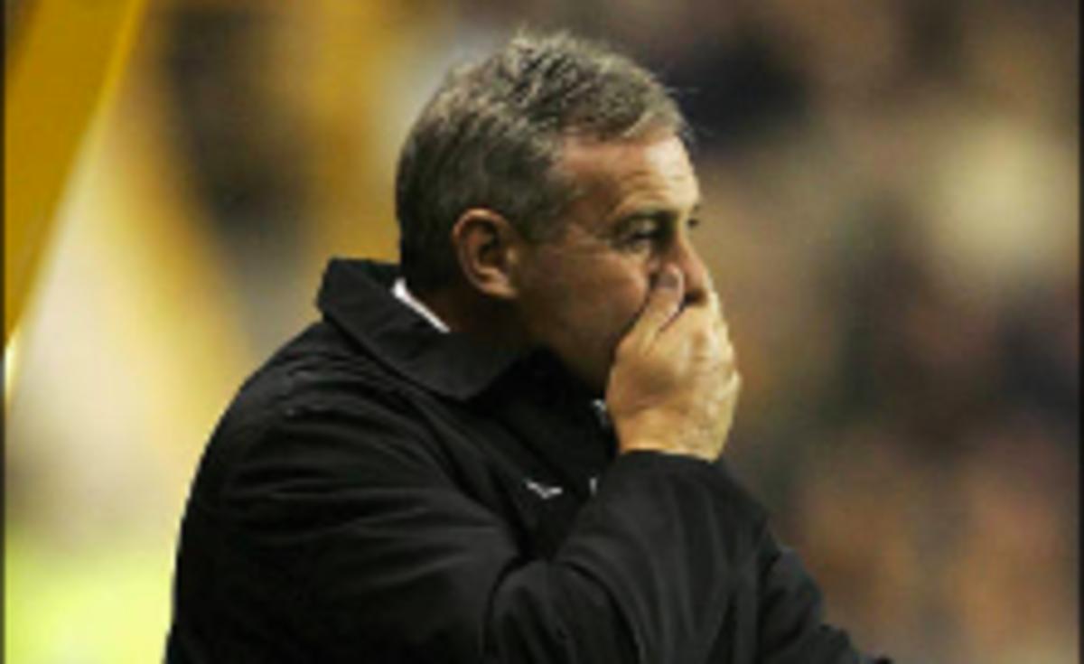 ON THIS DAY: Taibi Howler Costs Man Utd, Saints Destroy Hammers & Ekoku ...