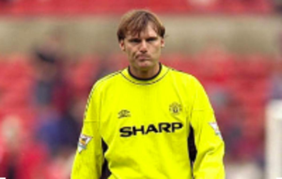 ON THIS DAY: Taibi Howler Costs Man Utd, Saints Destroy Hammers & Ekoku ...