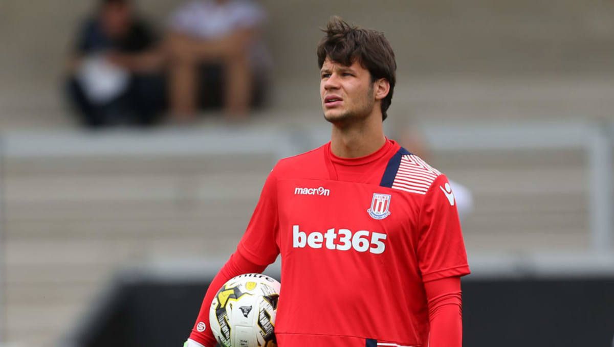 Watford Goalkeeper Daniel Bachmann Completes Kilmarnock Move on Season ...
