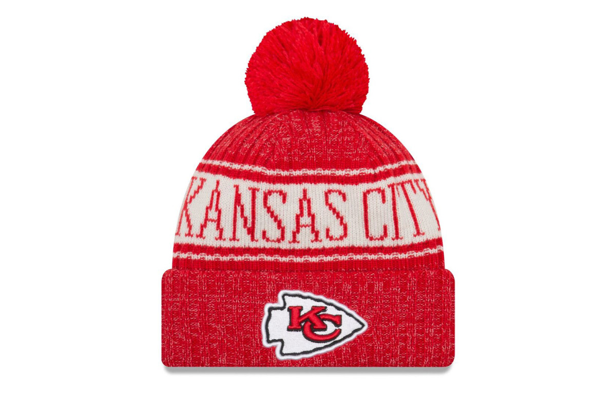 Best gifts for sports fans: Jerseys, collectibles, personalized ...