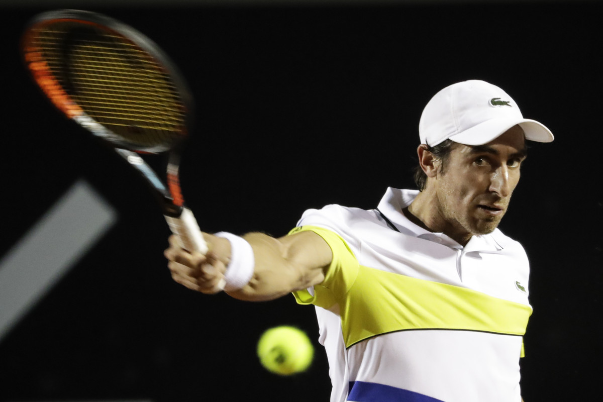 Cuevas wins 3rd straight Brazil Open after 2 days - Sports Illustrated