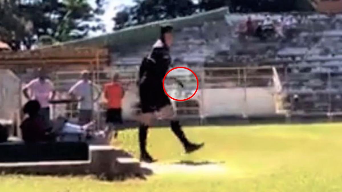 Brazil soccer referee pulls out gun during game (video) - Sports ...