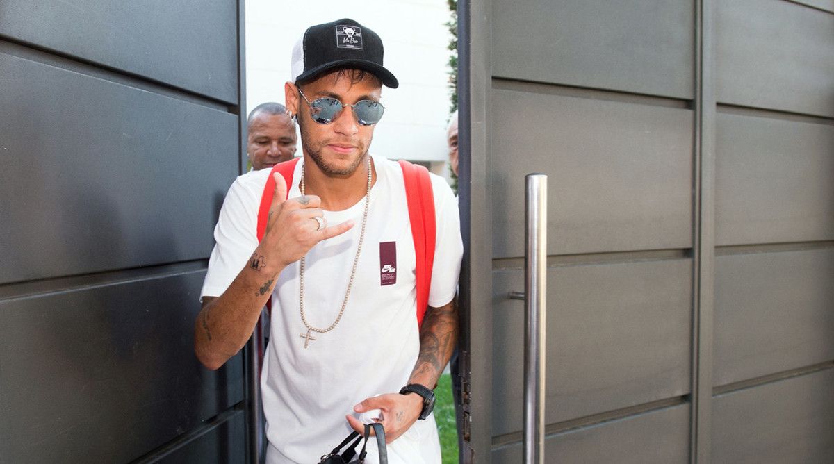 Neymar unveiled by PSG after record transfer deal (video) - Sports ...