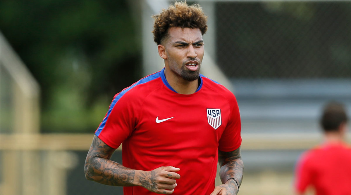 Danny Williams: USA MF signs with EPL's Huddersfield Town - Sports ...