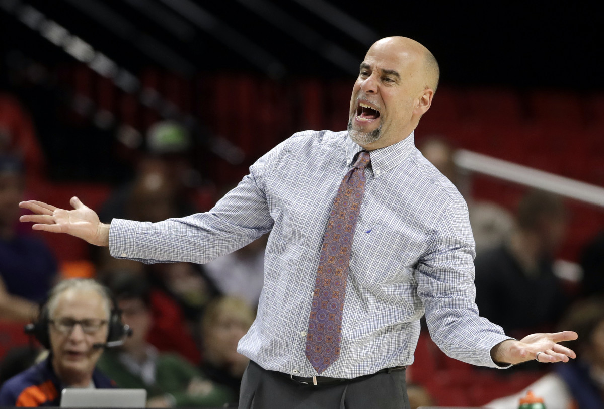 Illinois fires women's coach, sued for abuse 2 years ago - Sports ...