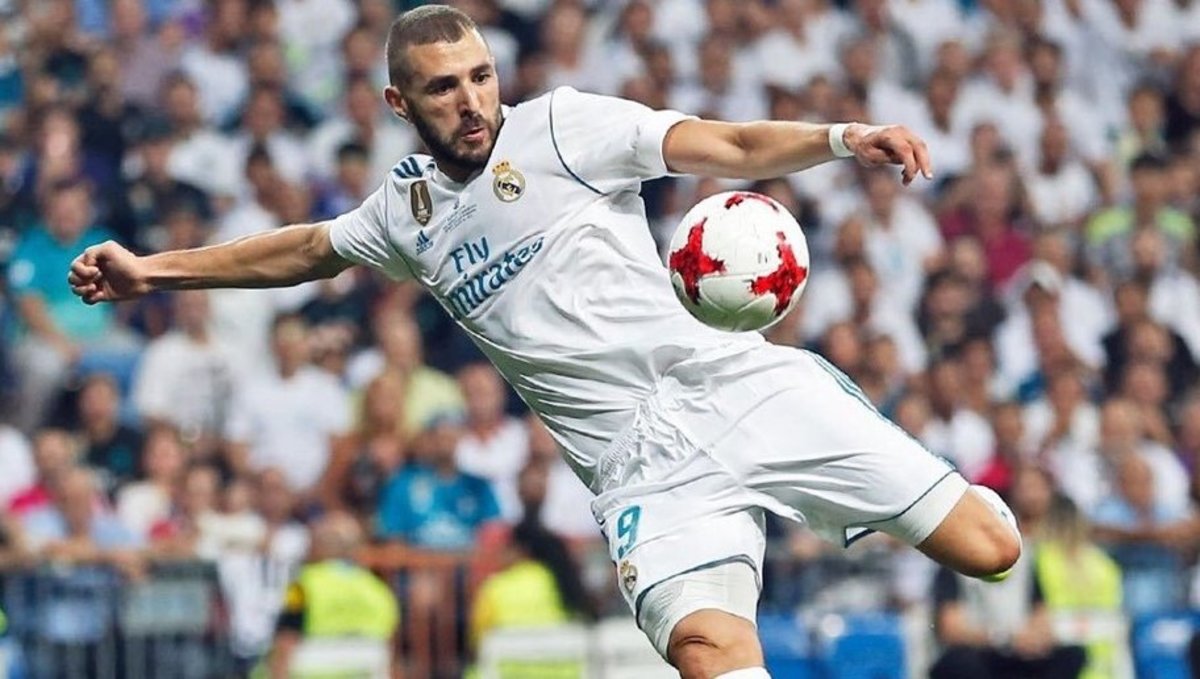 Arsenal Set to Finally Make a Move for Real Madrid Striker Karim ...