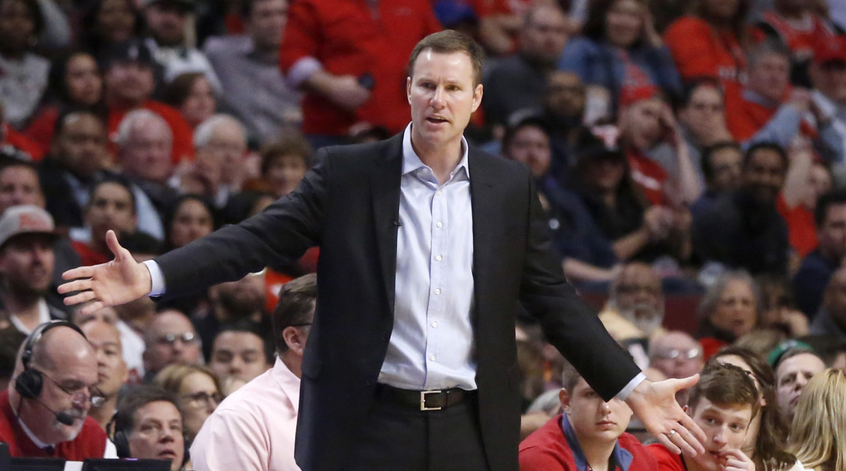 Fred Hoiberg: Bulls head coach blasts refs - Sports Illustrated