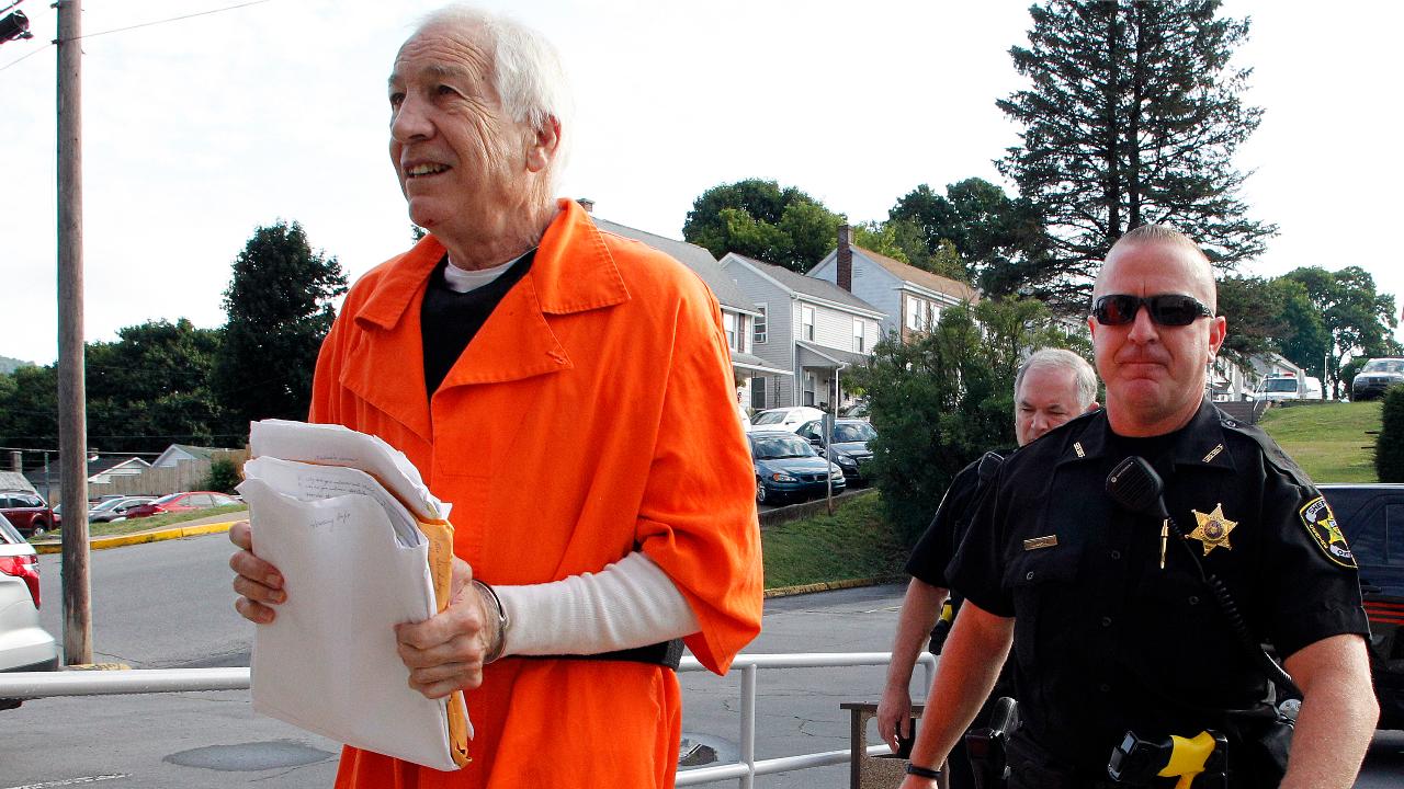 Graham Spanier: Penn State president sentenced to jail time - Sports ...