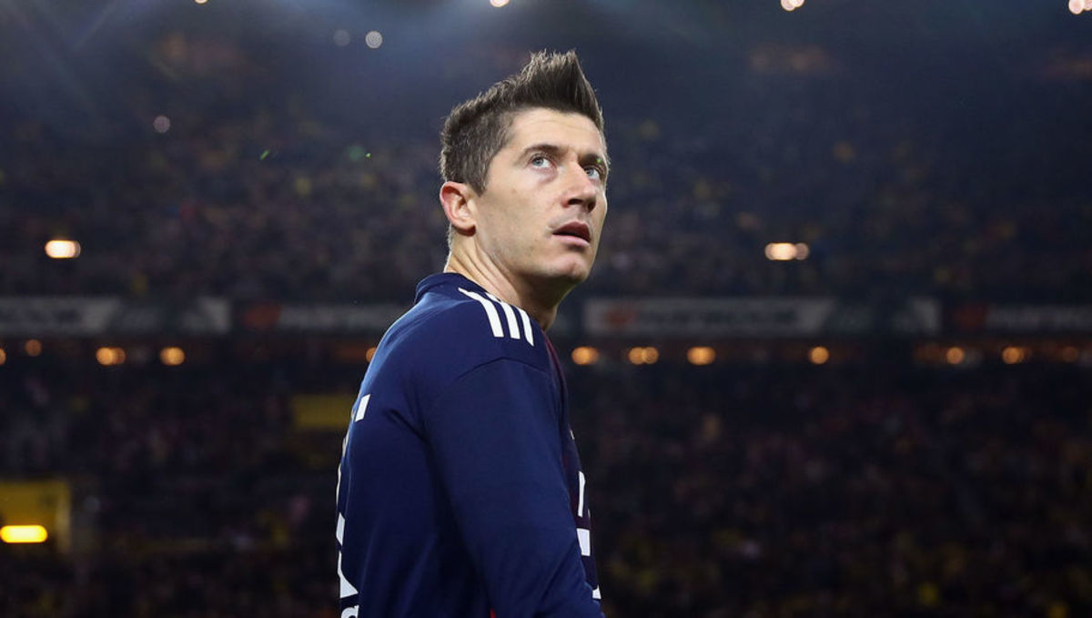 Robert Lewandowski's New Blonde Hair Colour Is Met With Mixed Reactions ...