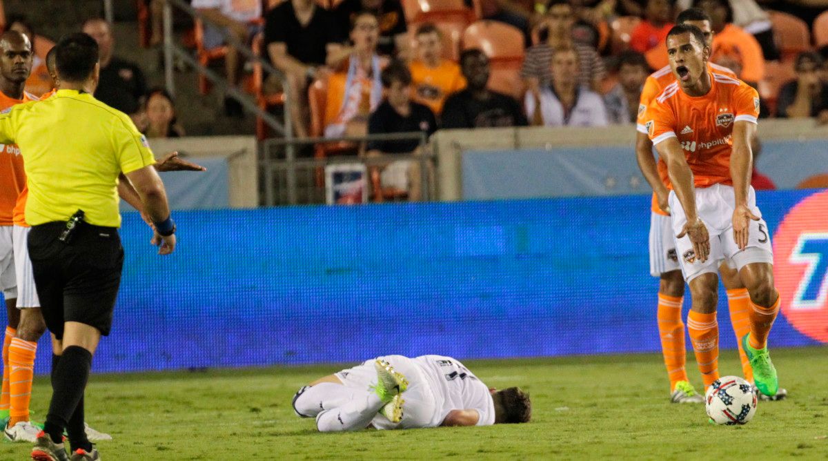 MLS: Houston Dynamo move into first place with five goals - Sports ...