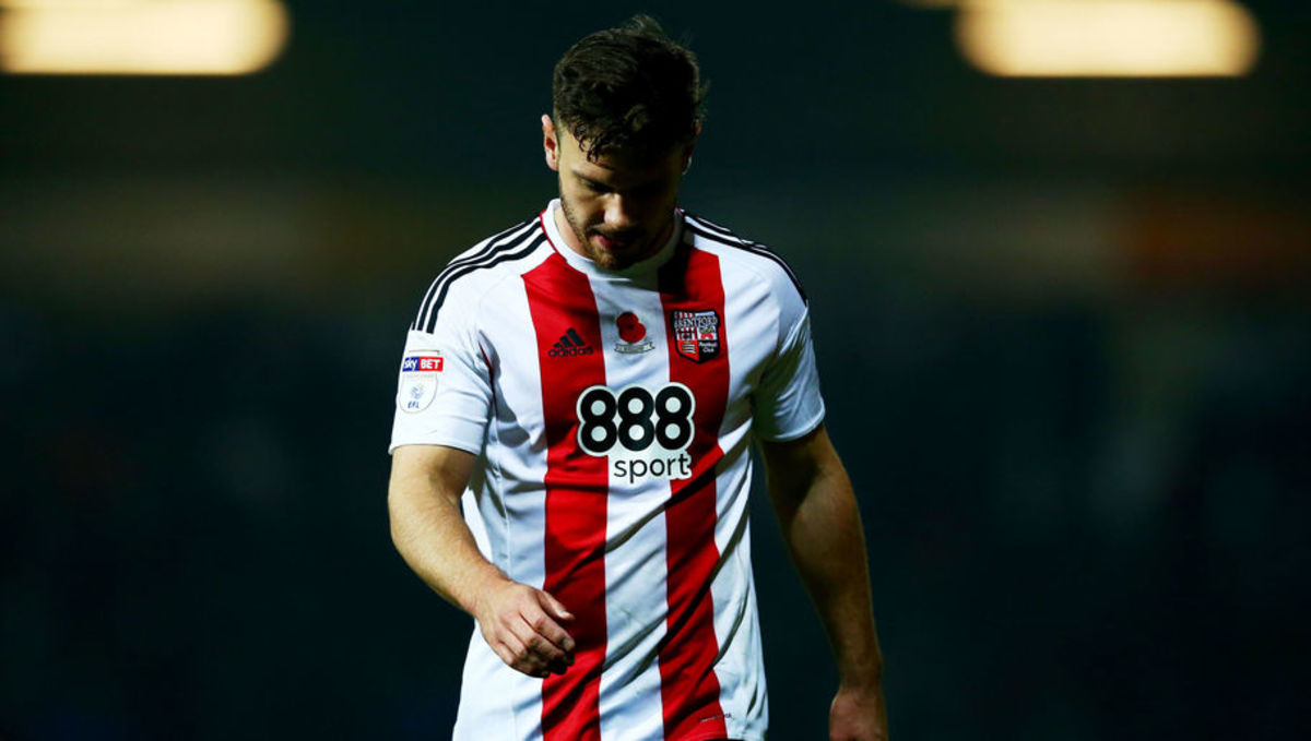 Striker Scott Hogan Finally Leaves Brentford Following Month Long ...