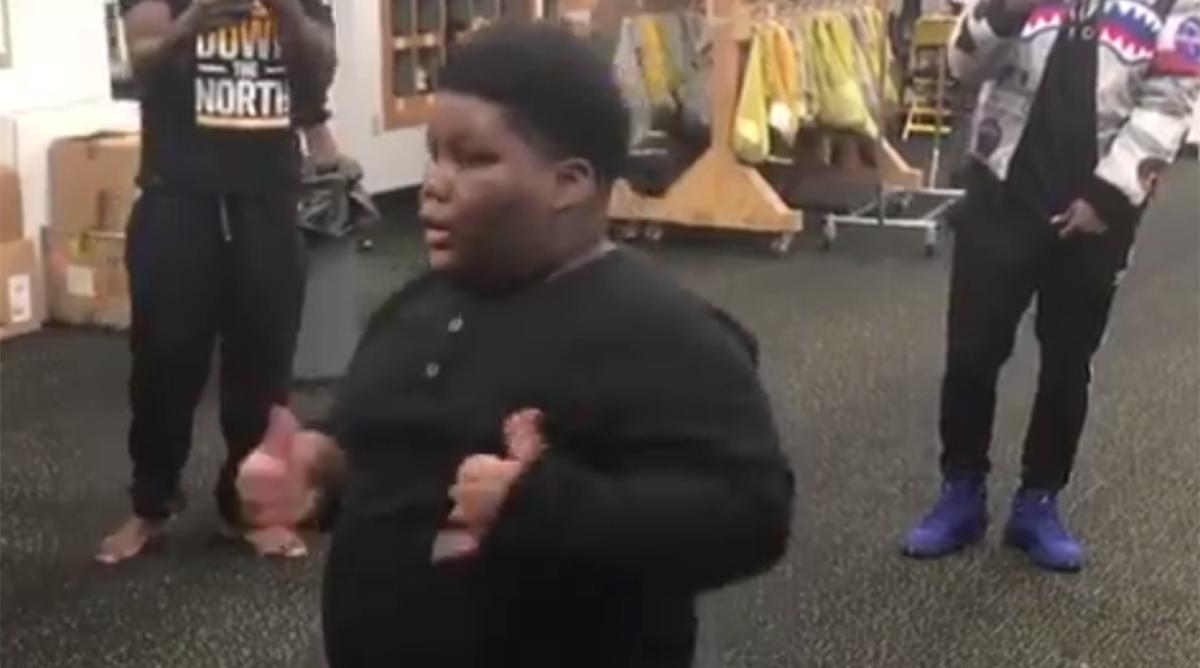 Terio dances in Steelers locker room before game (Video) - Sports ...