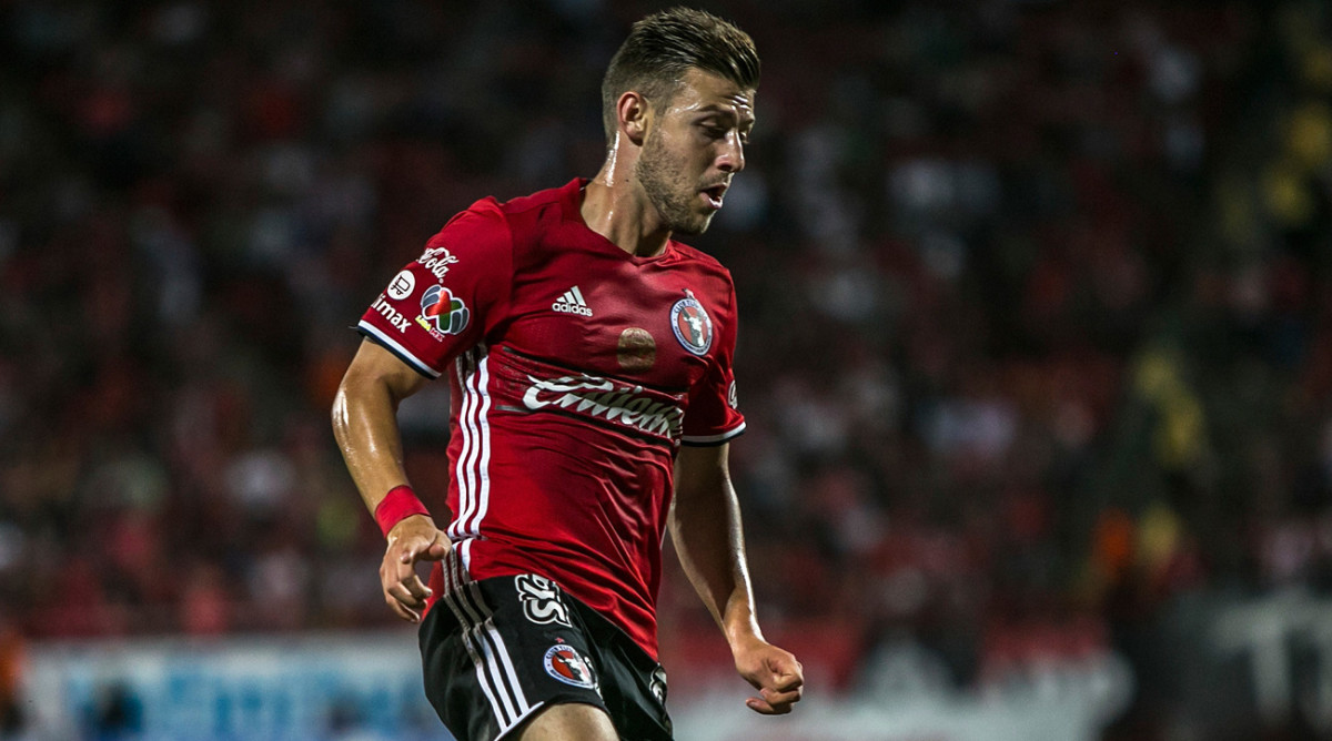 USA's Paul Arriola scores on great volley in Tijuana win (VIDEO ...