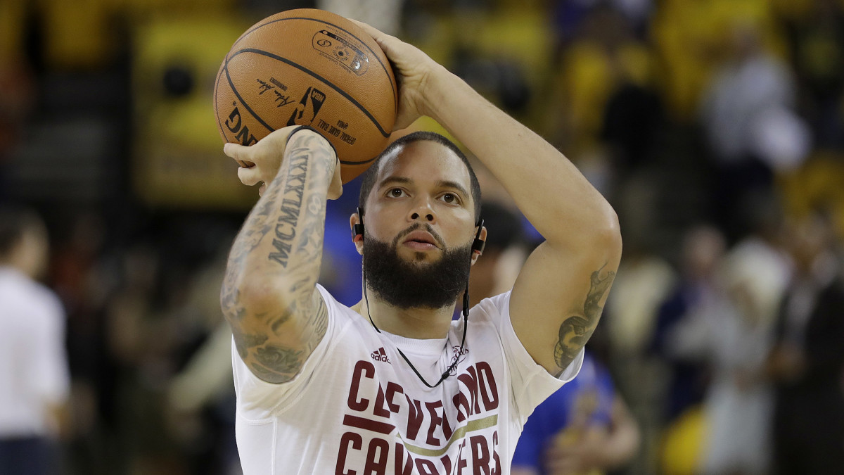 Deron Williams: GSW eyes 'lit up' when PG entered games - Sports ...