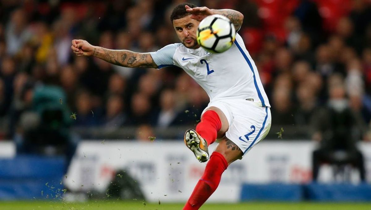 Twitter Erupts With Fury as Kyle Walker Ends Up on Free Kick Duty for ...
