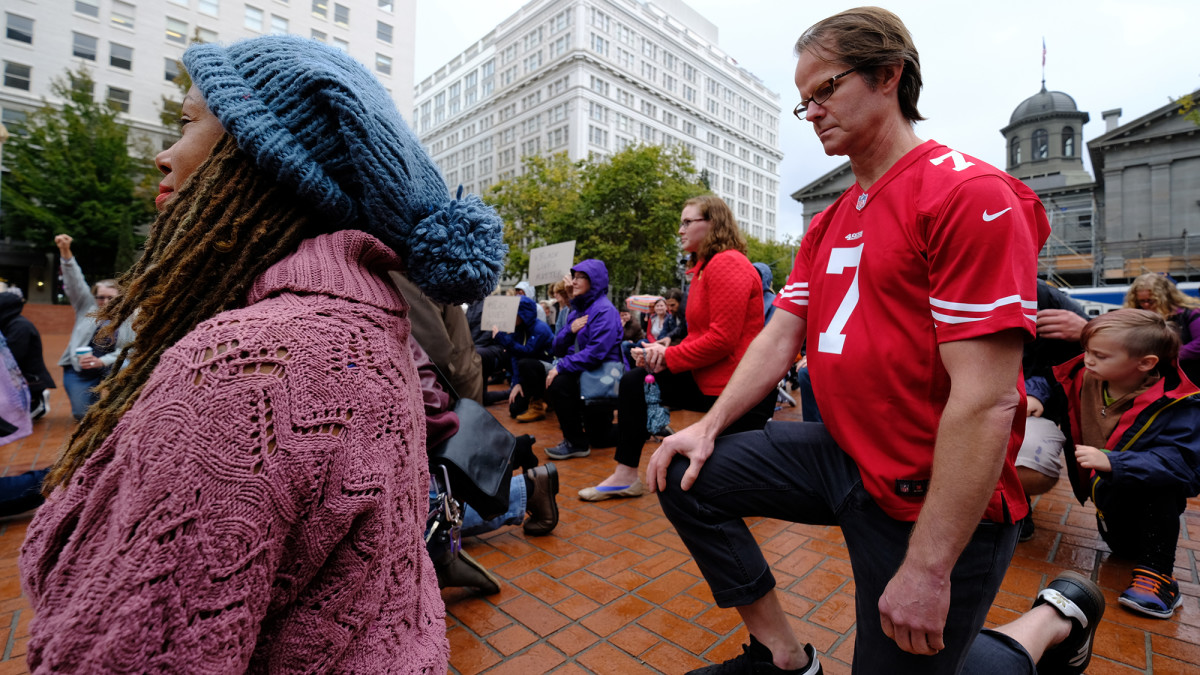 Support for national anthem protest growing, poll says - Sports Illustrated