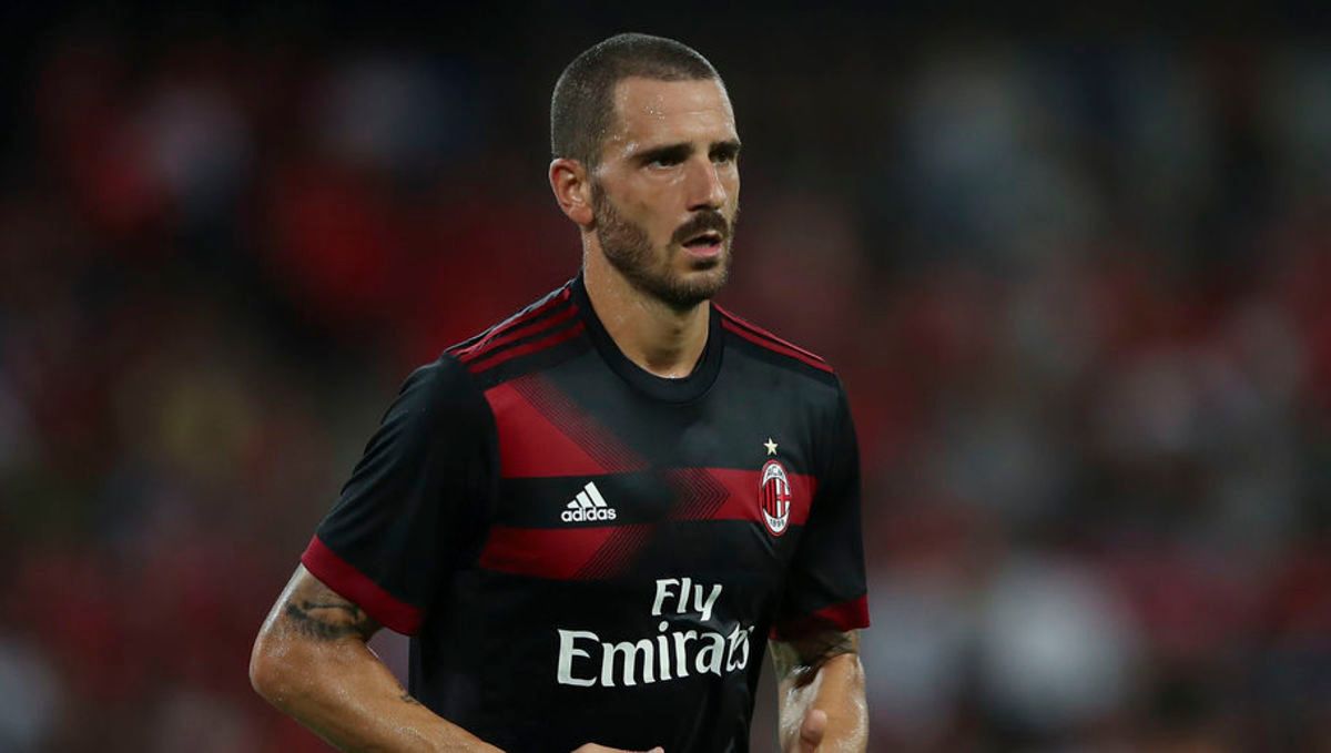Leonardo Bonucci Reveals Which AC Milan Star Inspired Him to Become a Defender - Sports Illustrated