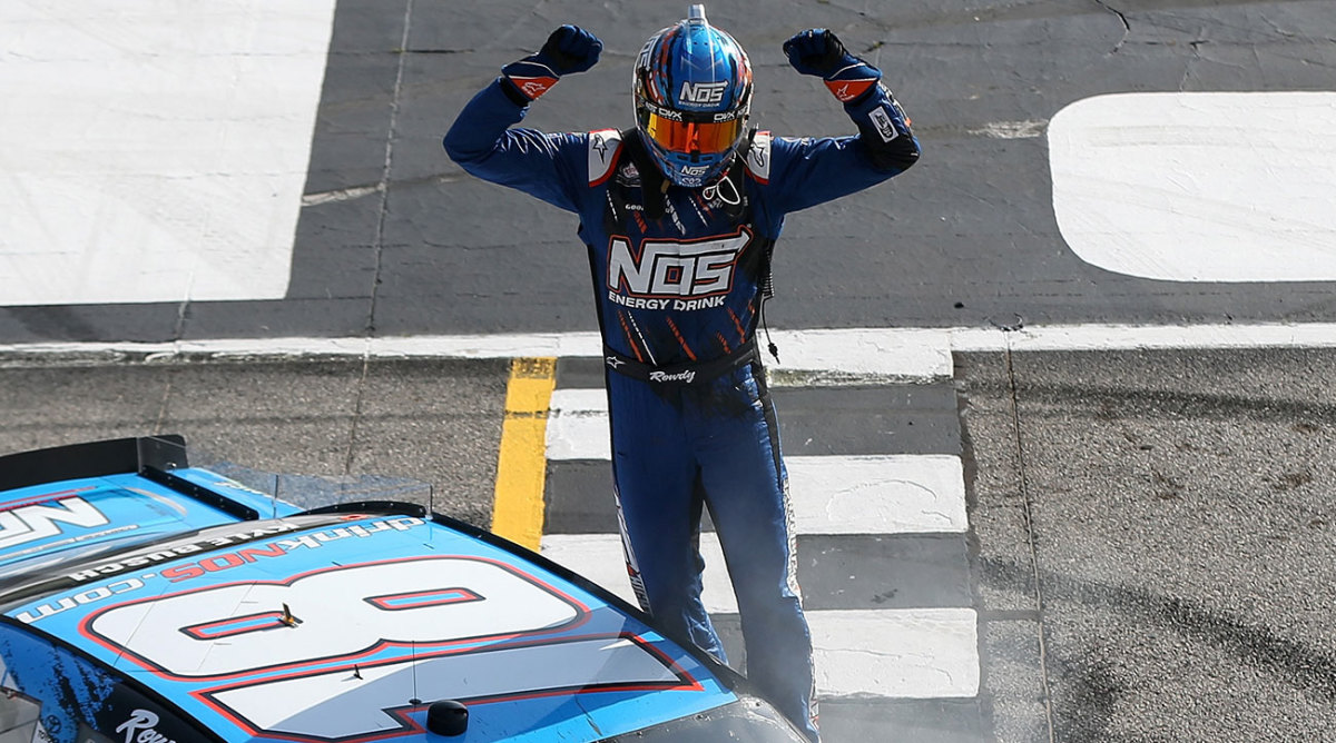 Kyle Busch wins Atlanta Xfinity race for 2nd year in a row - Sports ...