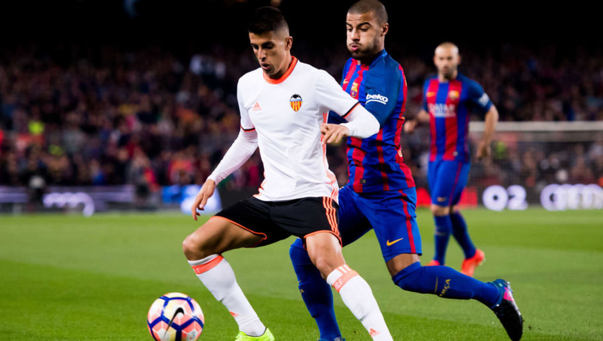 Spurs to Challenge Juventus in Race to Sign 23-Year-Old Kyle Walker ...