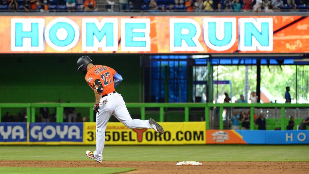 Giancarlo Statnon: breaks Marlins single-season home run record ...